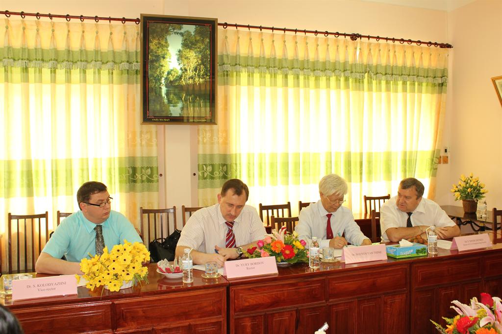 Welcome the delegation from Voronezh State University of Architecture ...